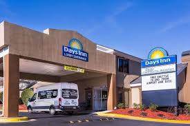 Days Inn Atlanta Airport Parking